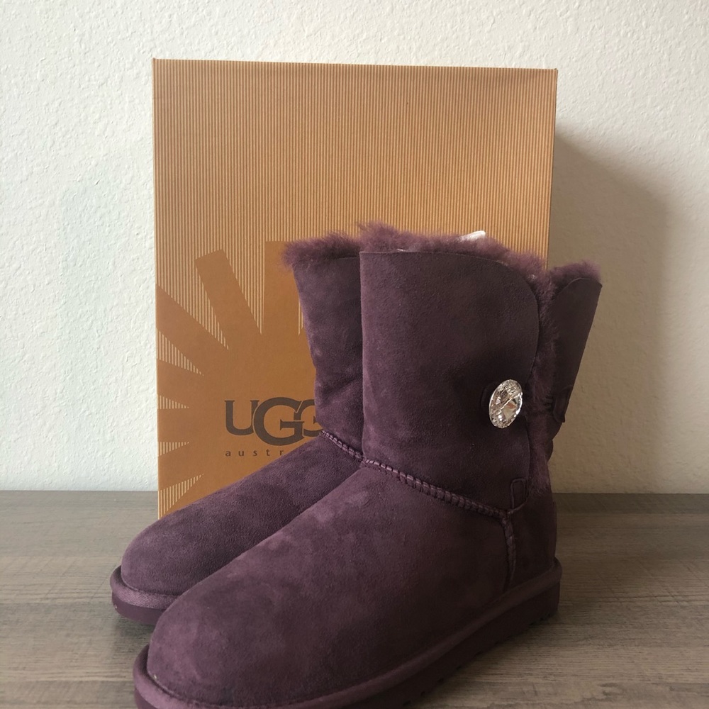 Brand New Uggs - Gem